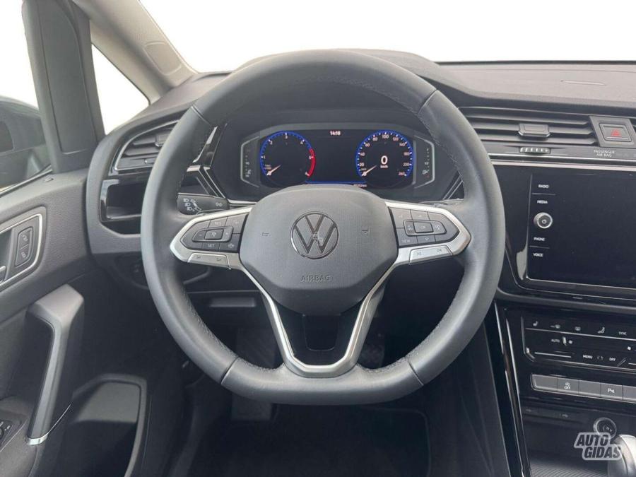 Grey Volkswagen Touran 2023 in Kaunas, with an engine capacity of 2.00 L and mileage of 80 thousand km for 32649 €, photo 12 on AUTOMOTO.COM.LV