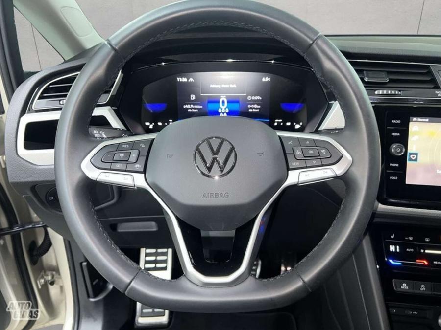 Pelēks Volkswagen Touran 2023 Kauņa, ar dzinēja tilpumu 1.50 L un nobraukumu 12 tūkst. km par 32056 €, foto 10 vietnē AUTOMOTO.COM.LV