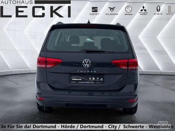 Grey Volkswagen Touran 2023 in Kaunas, with an engine capacity of 1.50 L and mileage of 57 thousand km for 30527 €, photo 5 on AUTOMOTO.COM.LV