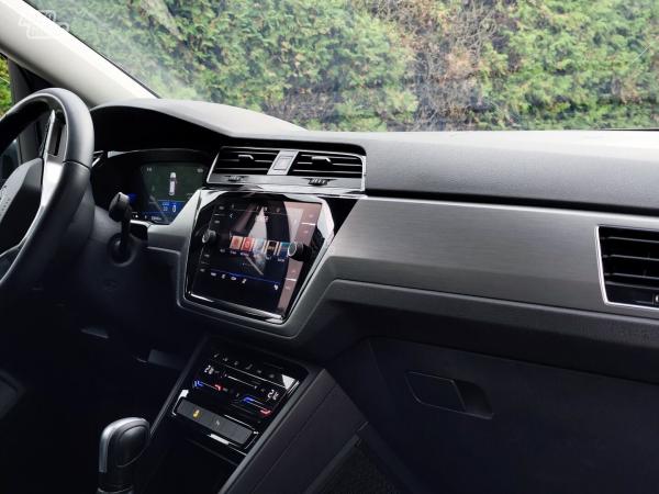 Grey Volkswagen Touran 2023 in Anyksciai, with an engine capacity of 2.00 L and mileage of 310 thousand km for 13250 €, photo 9 on AUTOMOTO.COM.LV