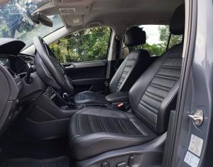 Grey Volkswagen Touran 2023 in Anyksciai, with an engine capacity of 2.00 L and mileage of 310 thousand km for 13250 €, photo 10 on AUTOMOTO.COM.LV