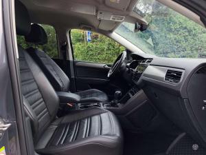 Grey Volkswagen Touran 2023 in Anyksciai, with an engine capacity of 2.00 L and mileage of 310 thousand km for 13250 €, photo 8 on AUTOMOTO.COM.LV