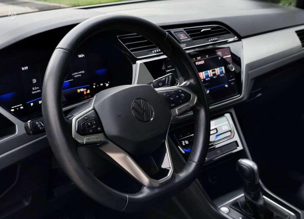 Volkswagen Touran 2023 in Anyksciai on AUTOMOTO.COM.LV Grey Volkswagen Touran 2023 in Anyksciai, with an engine capacity of 2.00 L and mileage of 310 thousand km for 13250 €, photo 11 on AUTOMOTO.COM.LV