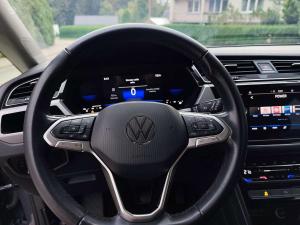 Grey Volkswagen Touran 2023 in Anyksciai, with an engine capacity of 2.00 L and mileage of 310 thousand km for 13250 €, photo 12 on AUTOMOTO.COM.LV