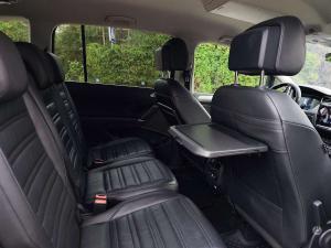 Grey Volkswagen Touran 2023 in Anyksciai, with an engine capacity of 2.00 L and mileage of 310 thousand km for 13250 €, photo 22 on AUTOMOTO.COM.LV