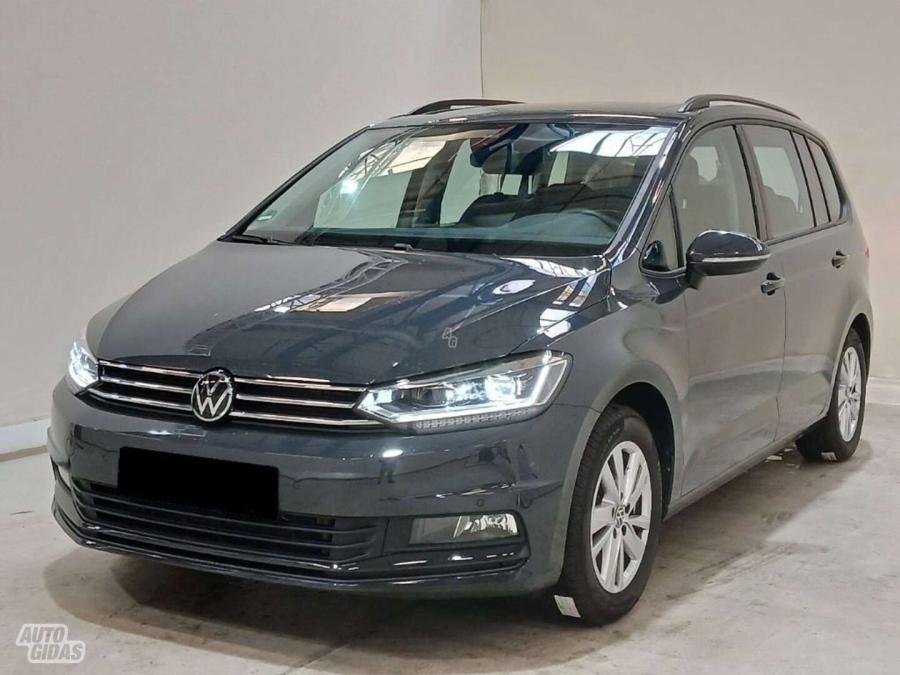 Grey Volkswagen Touran 2024 in Kaunas, with an engine capacity of 1.50 L and mileage of 50 thousand km for 33209 €, photo 2 on AUTOMOTO.COM.LV