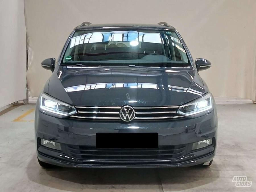 Grey Volkswagen Touran 2024 in Kaunas, with an engine capacity of 1.50 L and mileage of 50 thousand km for 33209 €, photo 3 on AUTOMOTO.COM.LV