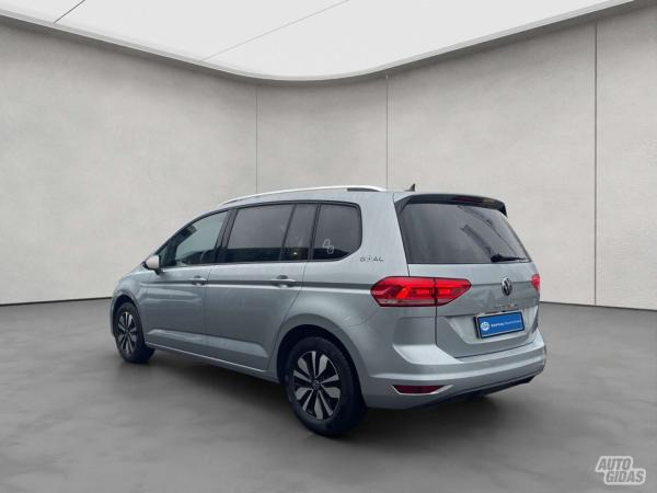 Grey Volkswagen Touran 2025 in Kaunas, with an engine capacity of 1.50 L and mileage of 26 thousand km for 33104 €, photo 5 on AUTOMOTO.COM.LV