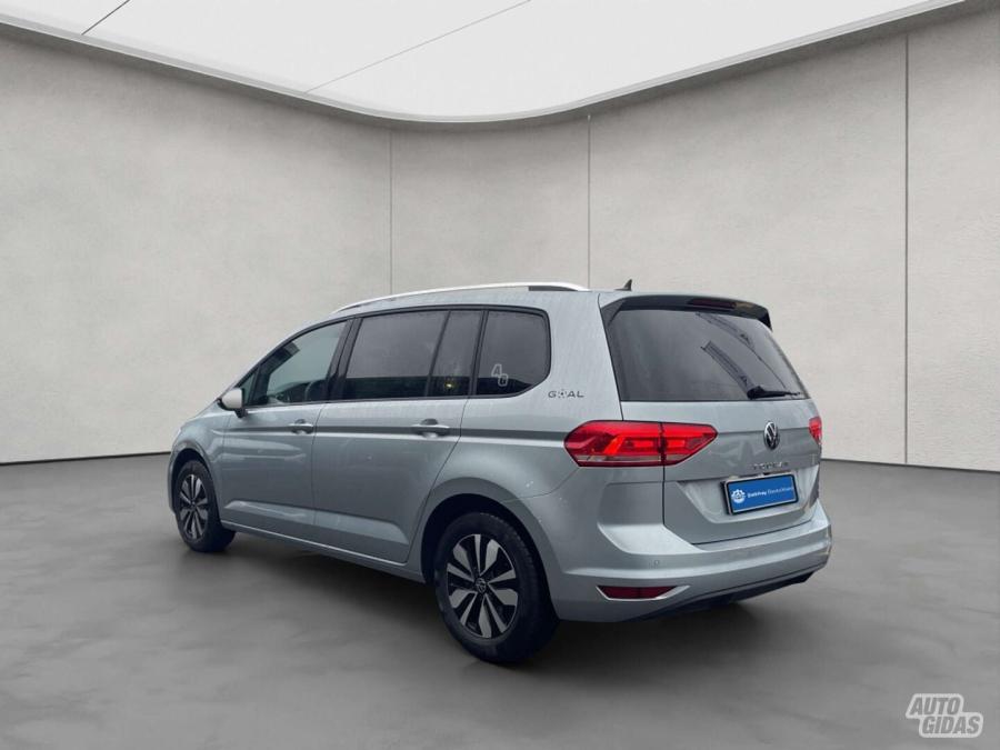 Pelēks Volkswagen Touran 2025 Kauņa, ar dzinēja tilpumu 1.50 L un nobraukumu 26 tūkst. km par 33104 €, foto 5 vietnē AUTOMOTO.COM.LV