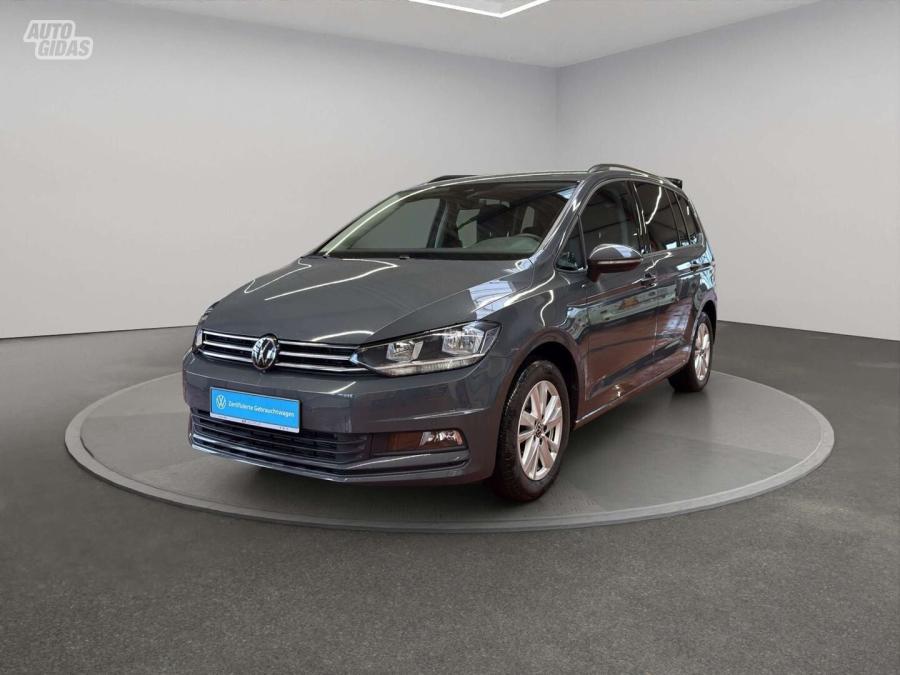Grey Volkswagen Touran 2025 in Kaunas, with an engine capacity of 1.50 L and mileage of 14 thousand km for 32988 €, photo 2 on AUTOMOTO.COM.LV