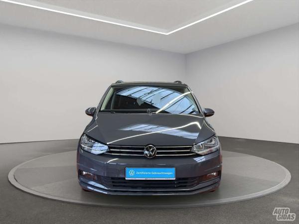 Grey Volkswagen Touran 2025 in Kaunas, with an engine capacity of 1.50 L and mileage of 14 thousand km for 32988 €, photo 6 on AUTOMOTO.COM.LV
