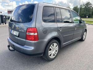 Pelēks Volkswagen Touran 2004 Viļņa, ar dzinēja tilpumu 1.97 L un nobraukumu 291 tūkst. km par 1999 €, foto 7 vietnē AUTOMOTO.COM.LV