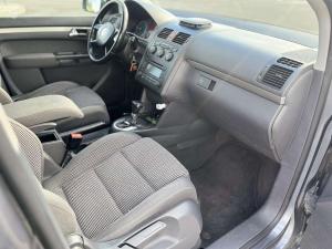 Pelēks Volkswagen Touran 2004 Viļņa, ar dzinēja tilpumu 1.97 L un nobraukumu 291 tūkst. km par 1999 €, foto 9 vietnē AUTOMOTO.COM.LV