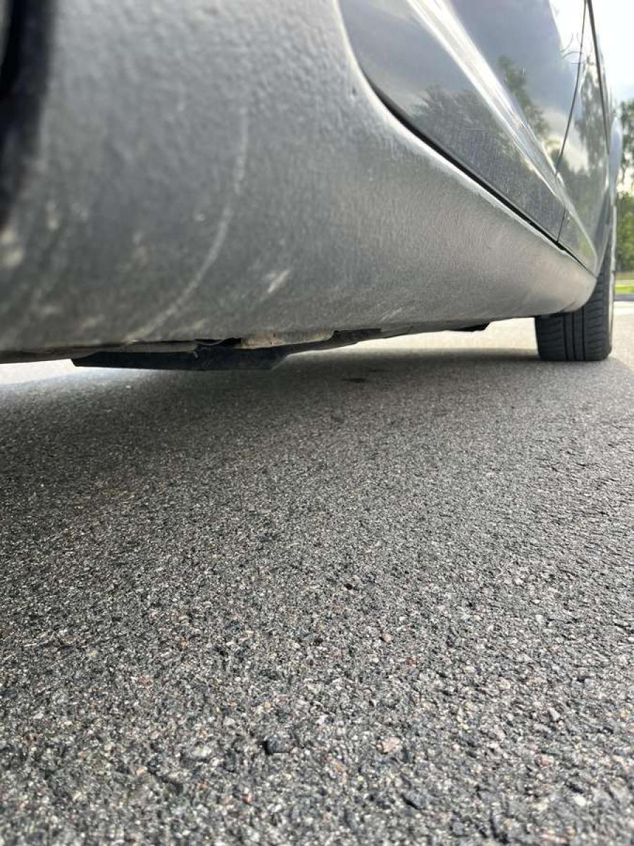Pelēks Volkswagen Touran 2004 Viļņa, ar dzinēja tilpumu 1.97 L un nobraukumu 291 tūkst. km par 1999 €, foto 15 vietnē AUTOMOTO.COM.LV