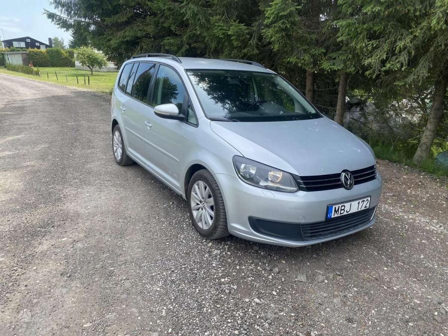 Pelēks Volkswagen Touran 2010 Kėdainiai, ar dzinēja tilpumu 1.60 L un nobraukumu 333 tūkst. km par 3950 €, foto 1 vietnē AUTOMOTO.COM.LV