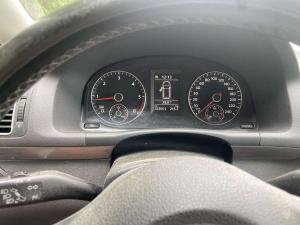 Pelēks Volkswagen Touran 2010 Kėdainiai, ar dzinēja tilpumu 1.60 L un nobraukumu 333 tūkst. km par 3950 €, foto 13 vietnē AUTOMOTO.COM.LV