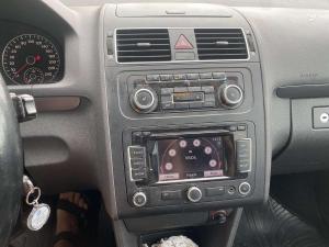 Pelēks Volkswagen Touran 2010 Kėdainiai, ar dzinēja tilpumu 1.60 L un nobraukumu 333 tūkst. km par 3950 €, foto 14 vietnē AUTOMOTO.COM.LV