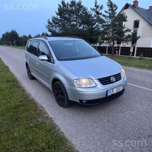 Grey Volkswagen Touran 2006 in Daugavpils, with an engine capacity of 2.00 L and mileage of 335 thousand km for 1050 €, photo  on AUTOMOTO.COM.LV