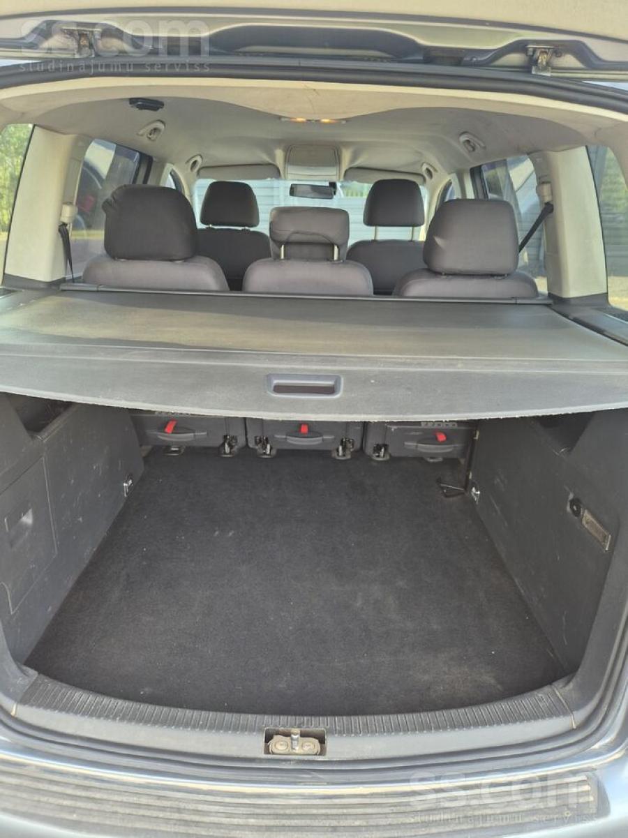 Pelēks Volkswagen Touran 2007 Cēsis, ar dzinēja tilpumu 1.90 L un nobraukumu 309 tūkst. km par 1550 €, foto 11 vietnē AUTOMOTO.COM.LV