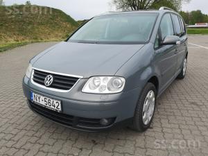 Серый Фольксваген Туран 2004 в Рига, объемом двигателя 1.90 л и пробегом 0 тыс. км за 2490 €, фото  на AUTOMOTO.COM.LV
