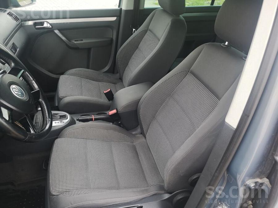 Grey Volkswagen Touran 2004 in Riga, with an engine capacity of 1.90 L and mileage of 0 thousand km for 2400 €, photo 9 on AUTOMOTO.COM.LV