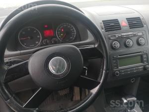 Grey Volkswagen Touran 2004 in Riga, with an engine capacity of 1.90 L and mileage of 0 thousand km for 2400 €, photo 10 on AUTOMOTO.COM.LV