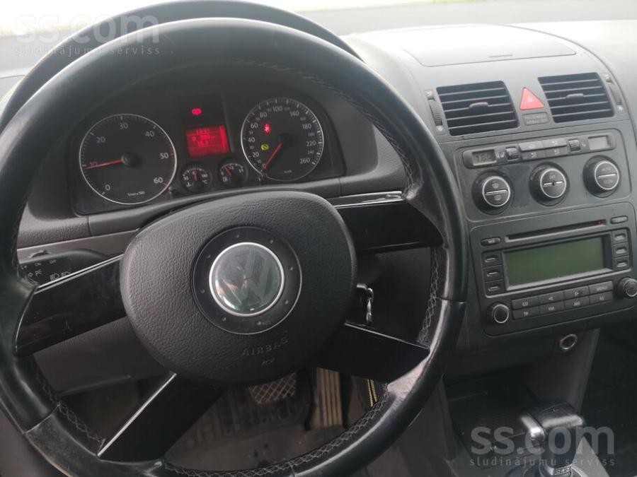 Grey Volkswagen Touran 2004 in Riga, with an engine capacity of 1.90 L and mileage of 0 thousand km for 2400 €, photo 10 on AUTOMOTO.COM.LV
