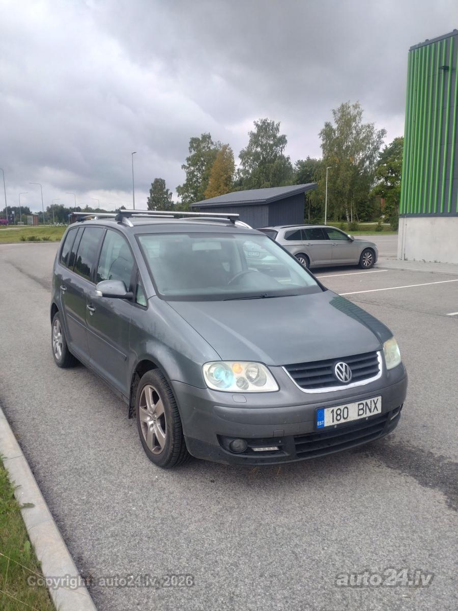 Pelēks Volkswagen Touran 2004 Tartu, ar dzinēja tilpumu 2.00 L un nobraukumu 338 tūkst. km par 1890 €, foto 1 vietnē AUTOMOTO.COM.LV