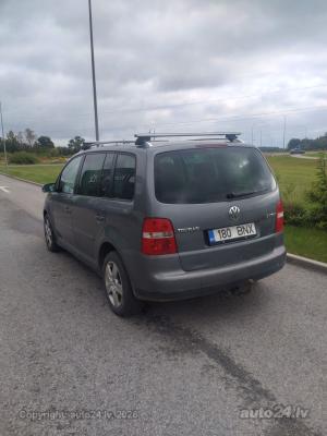 Pelēks Volkswagen Touran 2004 Tartu, ar dzinēja tilpumu 2.00 L un nobraukumu 338 tūkst. km par 1890 €, foto 5 vietnē AUTOMOTO.COM.LV