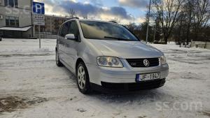 Grey Volkswagen Touran 2005 in Rezekne, with an engine capacity of 2.00 L and mileage of 398 thousand km for 1555 €, photo  on AUTOMOTO.COM.LV