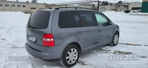 Grey Volkswagen Touran 2005 in Rakvere, with an engine capacity of 2.00 L and mileage of 253 thousand km for 3990 €, photo 3 on AUTOMOTO.COM.LV