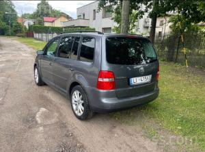 Серый Фольксваген Туран 2005 в Рига, объемом двигателя 1.60 л и пробегом 340 тыс. км за 700 €, фото  на AUTOMOTO.COM.LV
