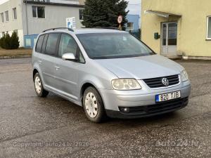 Grey Volkswagen Touran 2006 in Tartu, with an engine capacity of 2.00 L and mileage of 429 thousand km for 1990 €, photo 2 on AUTOMOTO.COM.LV