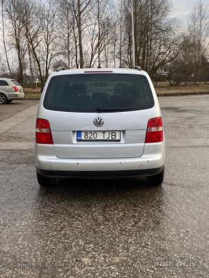 Grey Volkswagen Touran 2006 in Tartu, with an engine capacity of 2.00 L and mileage of 429 thousand km for 1990 €, photo 8 on AUTOMOTO.COM.LV
