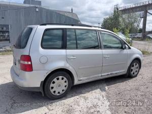 Pelēks Volkswagen Touran 2006 Tallina, ar dzinēja tilpumu 1.90 L un nobraukumu 259 tūkst. km par 599 €, foto 4 vietnē AUTOMOTO.COM.LV