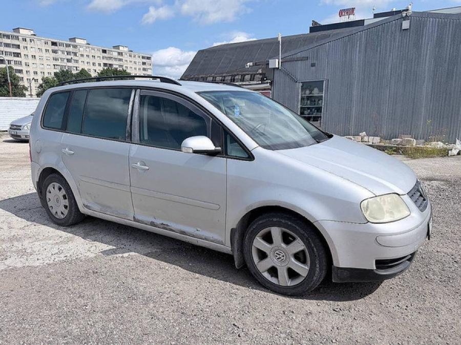 Серый Фольксваген Туран 2006 в Таллин, объемом двигателя 1.90 л и пробегом 259 тыс. км за 599 €, фото 1 на AUTOMOTO.COM.LV