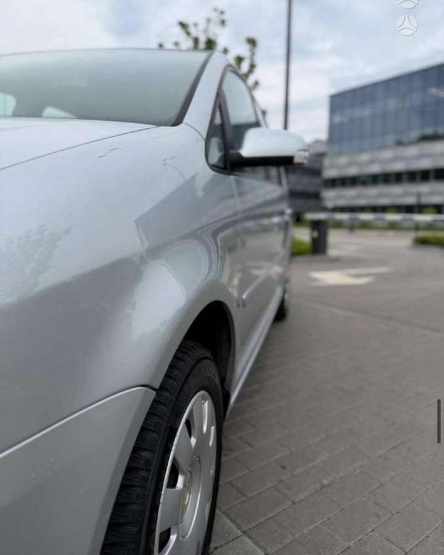 Grey Volkswagen Touran 2006 in Vilnius, with an engine capacity of 1.90 L and mileage of 295 thousand km for 2800 €, photo 14 on AUTOMOTO.COM.LV