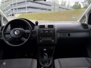 Grey Volkswagen Touran 2006 in Vilnius, with an engine capacity of 1.90 L and mileage of 295 thousand km for 2800 €, photo 15 on AUTOMOTO.COM.LV