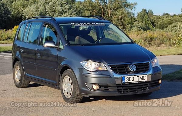 Grey Volkswagen Touran 2006 in Tartu, with an engine capacity of 2.00 L and mileage of 406 thousand km for 2700 €, photo 3 on AUTOMOTO.COM.LV