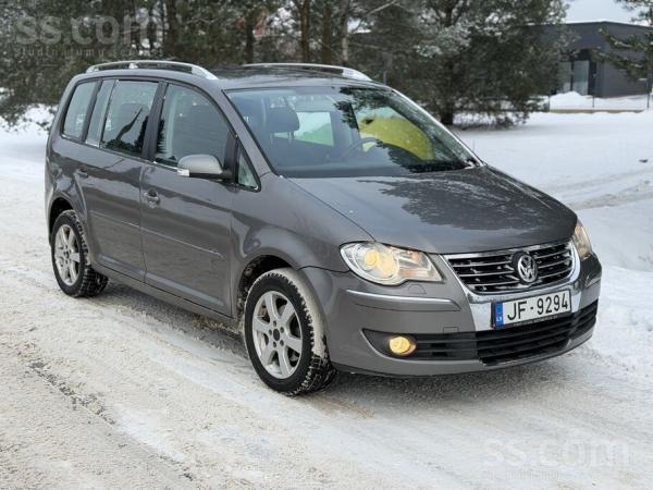 Pelēks Volkswagen Touran 2007 Rīga, ar dzinēja tilpumu 2.00 L un nobraukumu 335 tūkst. km par 1950 €, foto 2 vietnē AUTOMOTO.COM.LV