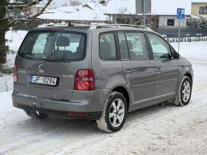Grey Volkswagen Touran 2007 in Riga, with an engine capacity of 2.00 L and mileage of 335 thousand km for 1950 €, photo 4 on AUTOMOTO.COM.LV