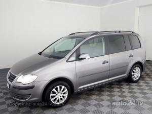 Grey Volkswagen Touran 2007 in Tallinn, with an engine capacity of 1.90 L and mileage of 307 thousand km for 2599 €, photo 3 on AUTOMOTO.COM.LV