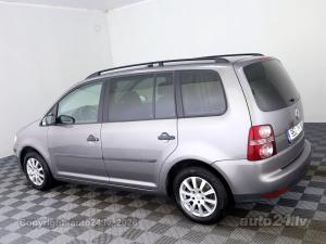 Grey Volkswagen Touran 2007 in Tallinn, with an engine capacity of 1.90 L and mileage of 307 thousand km for 2599 €, photo 5 on AUTOMOTO.COM.LV