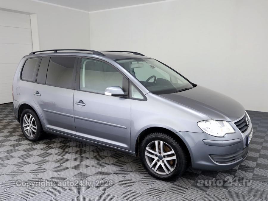 Серый Фольксваген Туран 2007 в Таллин, объемом двигателя 1.90 л и пробегом 299 тыс. км за 1999 €, фото 1 на AUTOMOTO.COM.LV