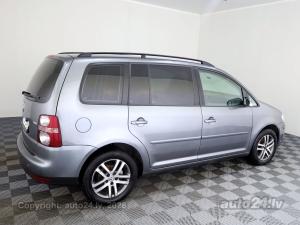 Серый Фольксваген Туран 2007 в Таллин, объемом двигателя 1.90 л и пробегом 299 тыс. км за 1999 €, фото 4 на AUTOMOTO.COM.LV