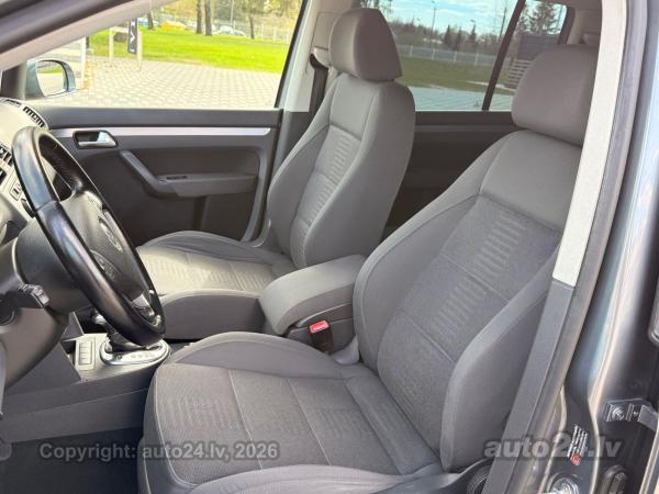 Grey Volkswagen Touran 2007 in Jogeva, with an engine capacity of 2.00 L and mileage of 0 thousand km for 2950 €, photo 10 on AUTOMOTO.COM.LV