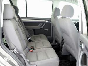 Pelēks Volkswagen Touran 2007 Tallina, ar dzinēja tilpumu 1.90 L un nobraukumu 307 tūkst. km par 2199 €, foto 8 vietnē AUTOMOTO.COM.LV