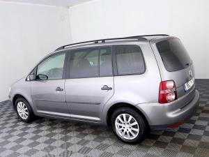 Pelēks Volkswagen Touran 2007 Tallina, ar dzinēja tilpumu 1.90 L un nobraukumu 307 tūkst. km par 2199 €, foto 12 vietnē AUTOMOTO.COM.LV