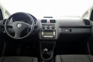 Pelēks Volkswagen Touran 2007 Tallina, ar dzinēja tilpumu 1.90 L un nobraukumu 307 tūkst. km par 2199 €, foto 13 vietnē AUTOMOTO.COM.LV