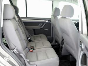 Pelēks Volkswagen Touran 2007 Tallina, ar dzinēja tilpumu 1.90 L un nobraukumu 307 tūkst. km par 2199 €, foto 15 vietnē AUTOMOTO.COM.LV